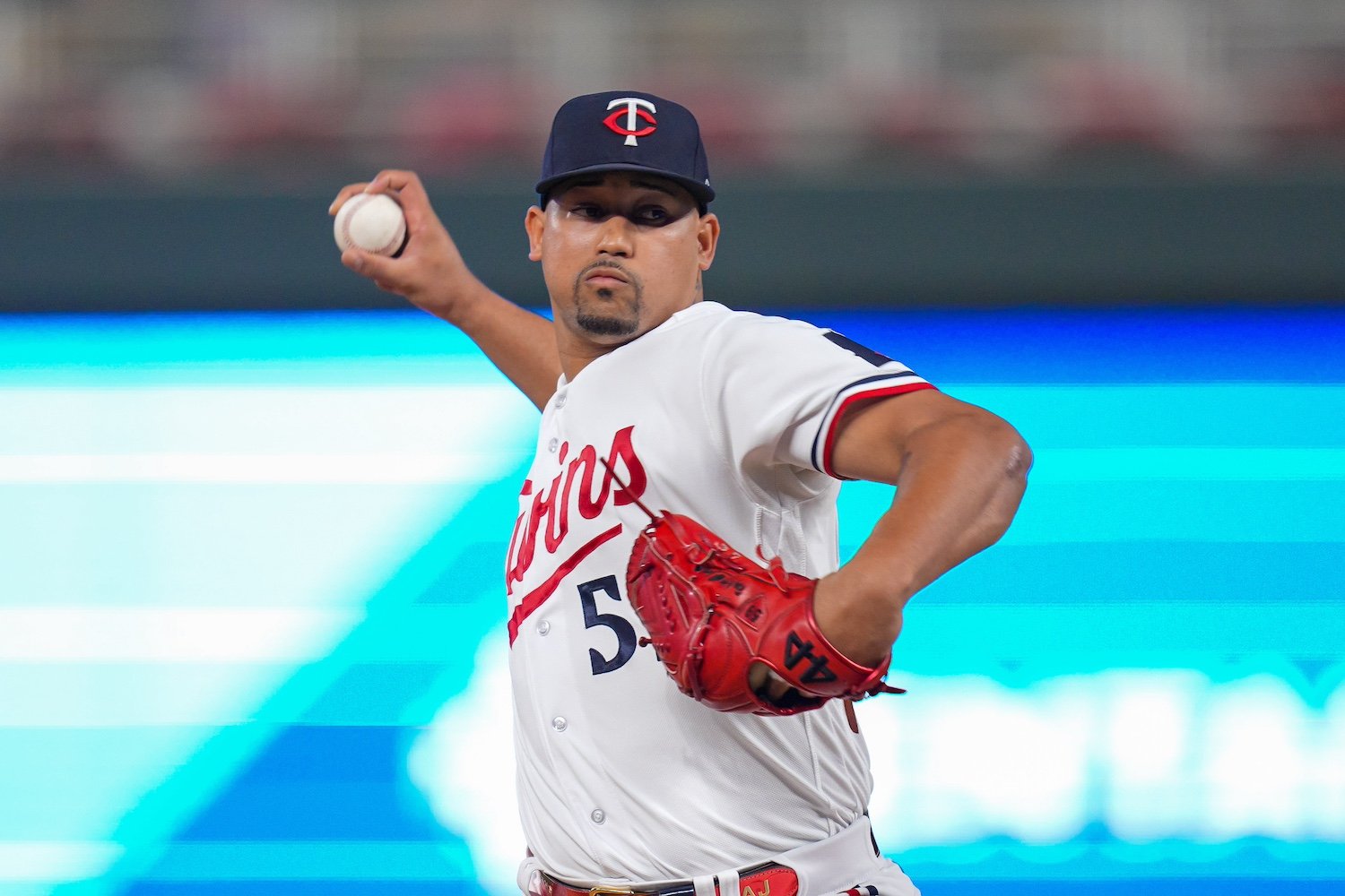 Unexpected Offseason Trend Re-Opens Questions Surrounding Jhoan Durán ...